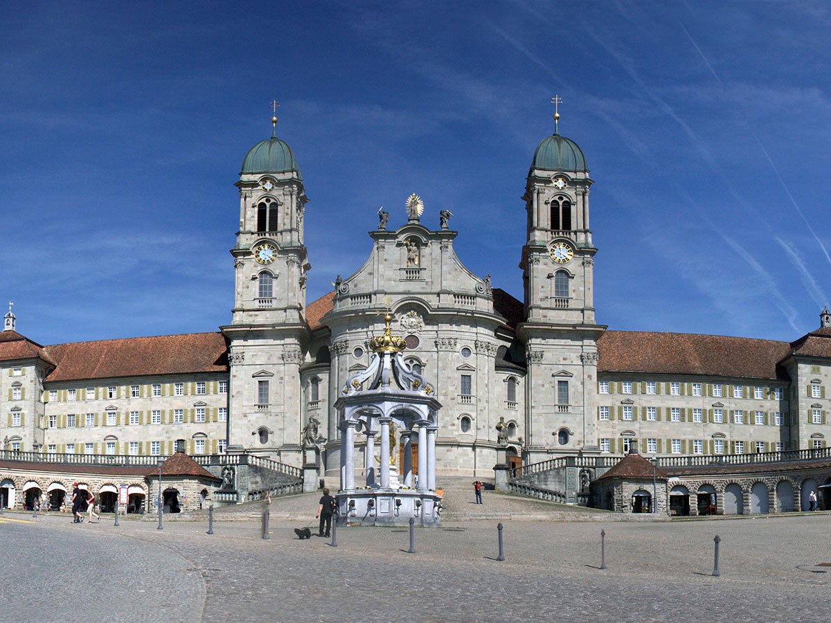 4 Countries & 3 Lakes Bike Tour | Freedom Treks